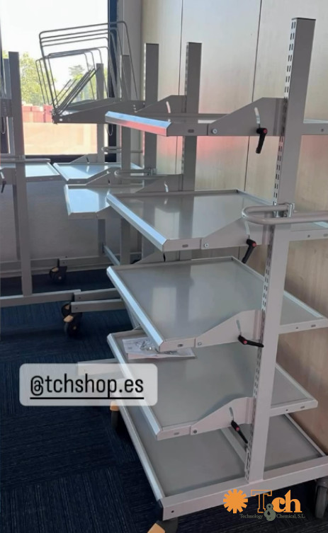 Montaje de mesas de trabajo para la industria - TCH